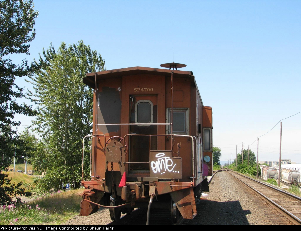 SP4700 Bay Window Caboose
